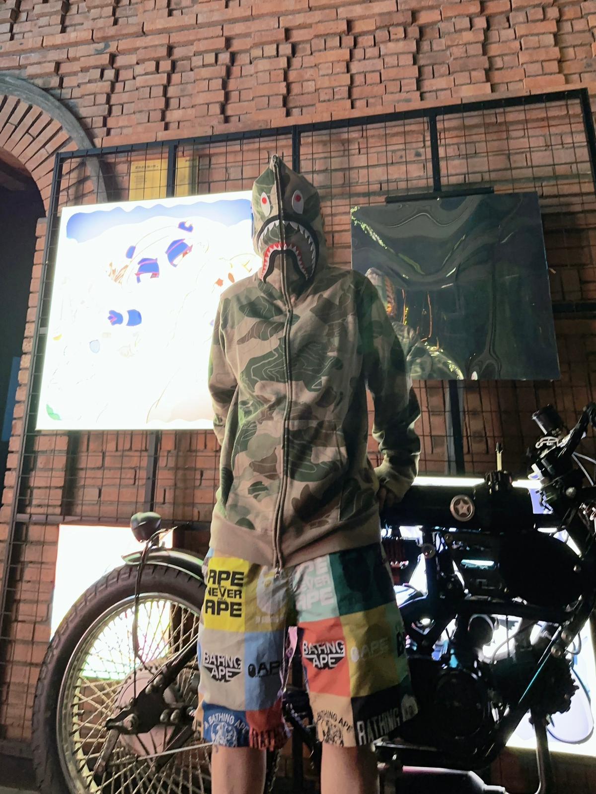 HOODIES & SWEATERS | CITY DRIP